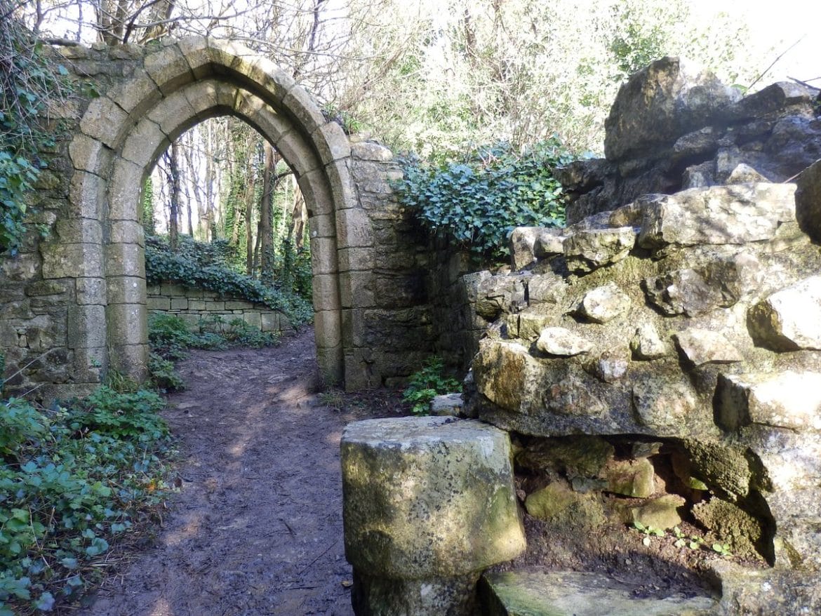 15 Ancient Ruins Of Dorset That Are Truly Fascinating