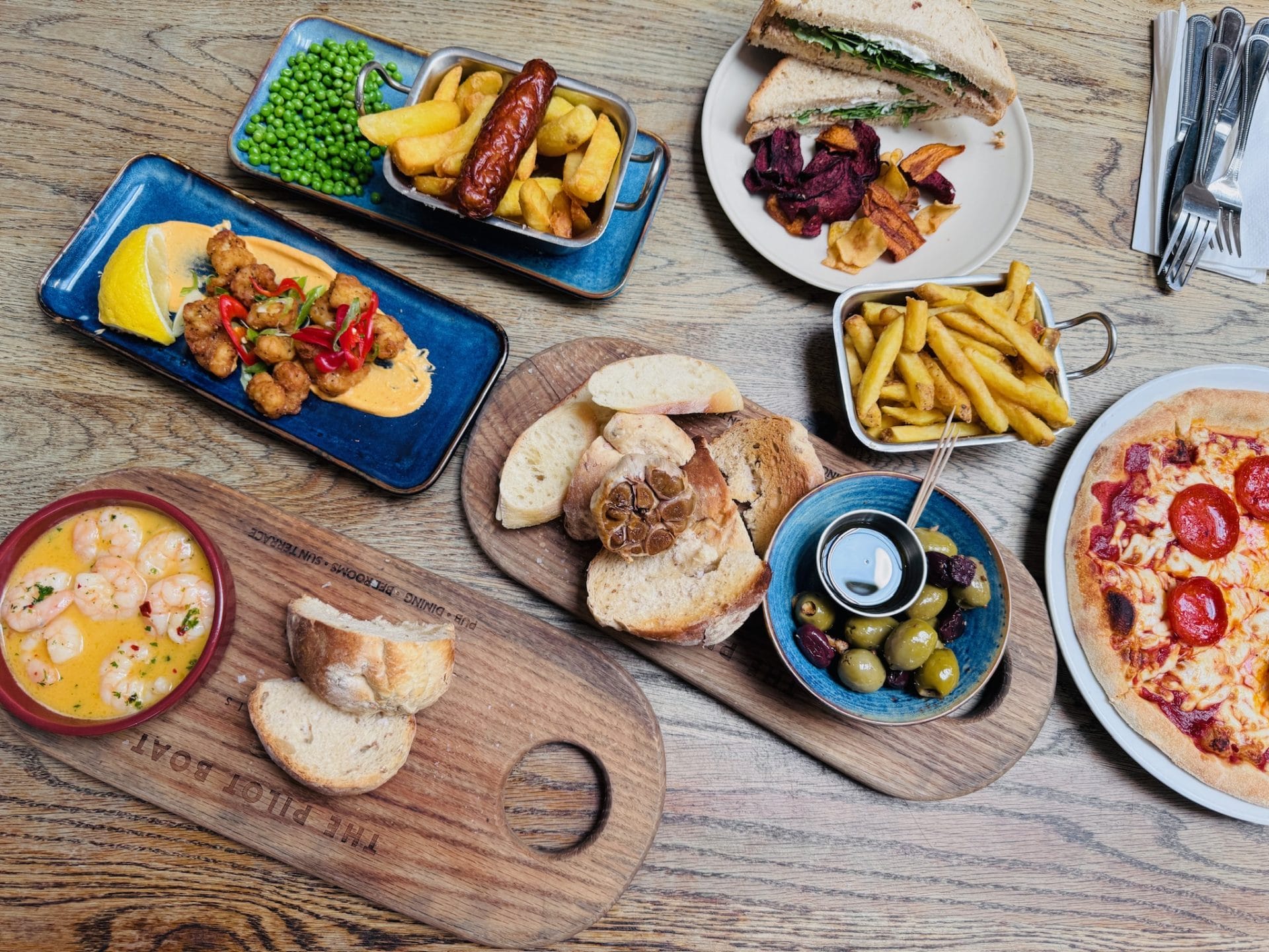 The Pilot Boat Lyme Regis: Freshly Cooked Dishes By The Sea