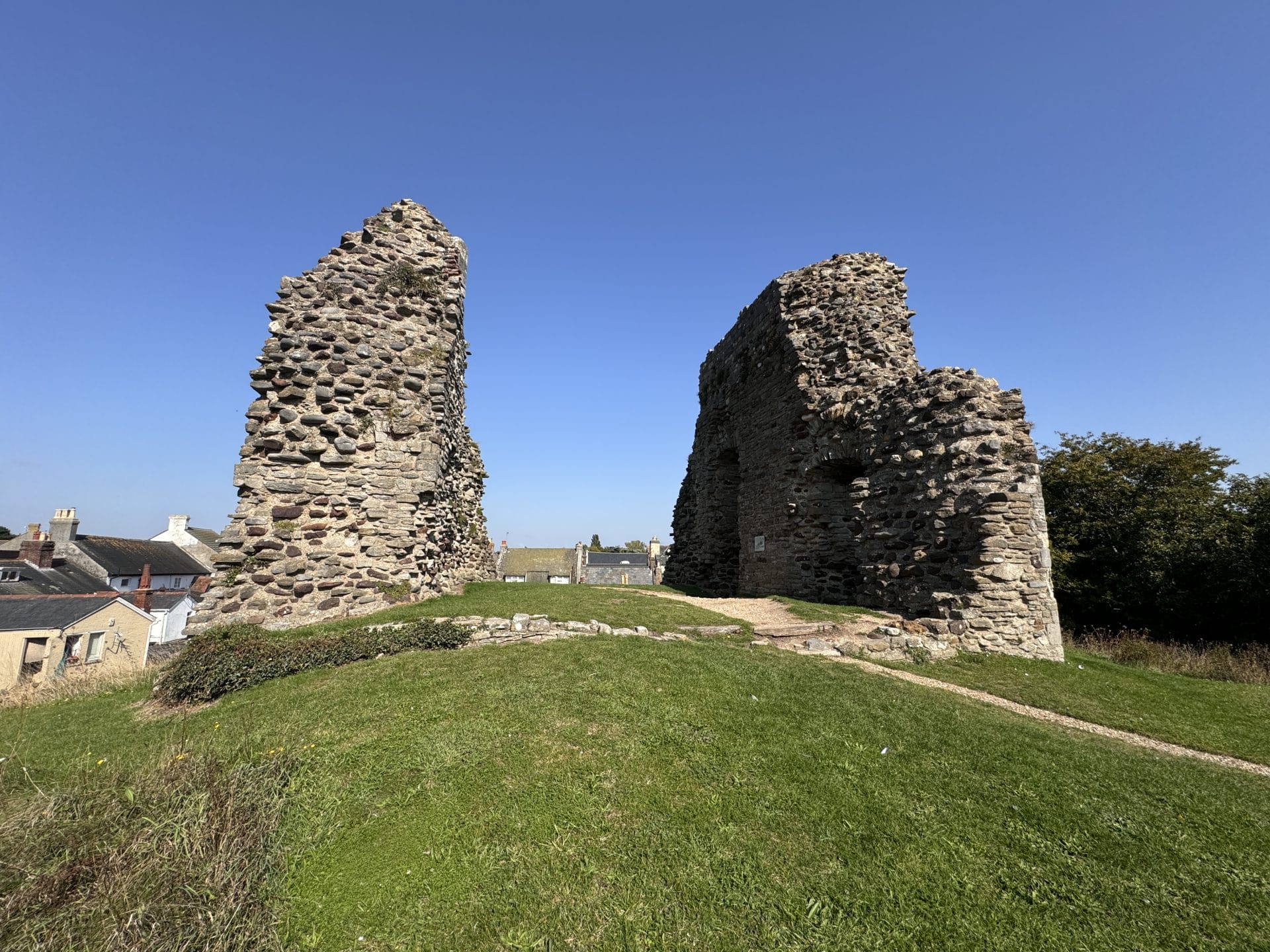 Discover The Beauty Of Christchurch Castle and Norman House