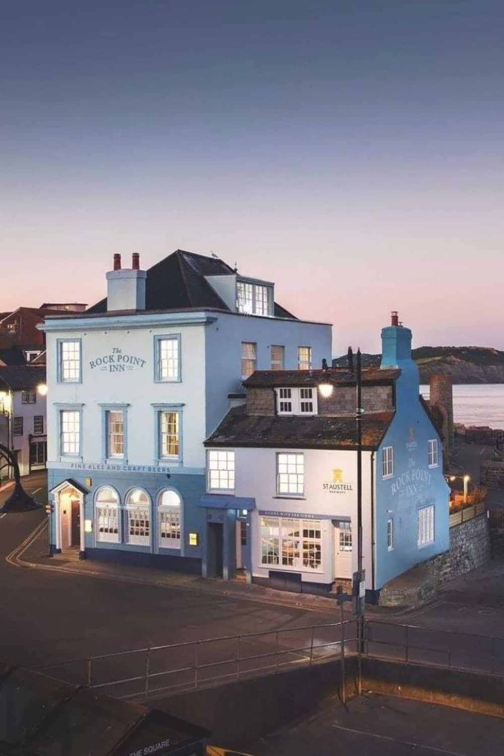 10 Best Dog-Friendly Pubs in Dorset for You and Your Pooch