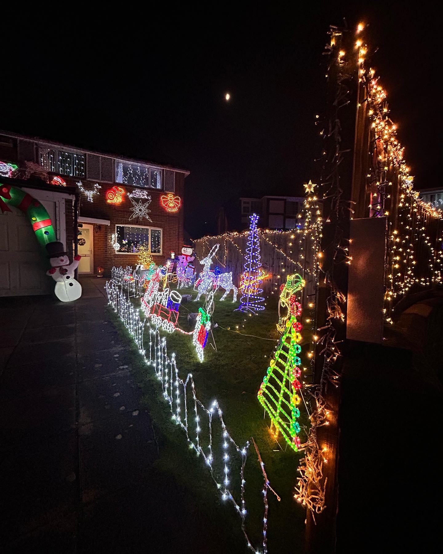 Step Into The Magic Of This Dorset Christmas Road