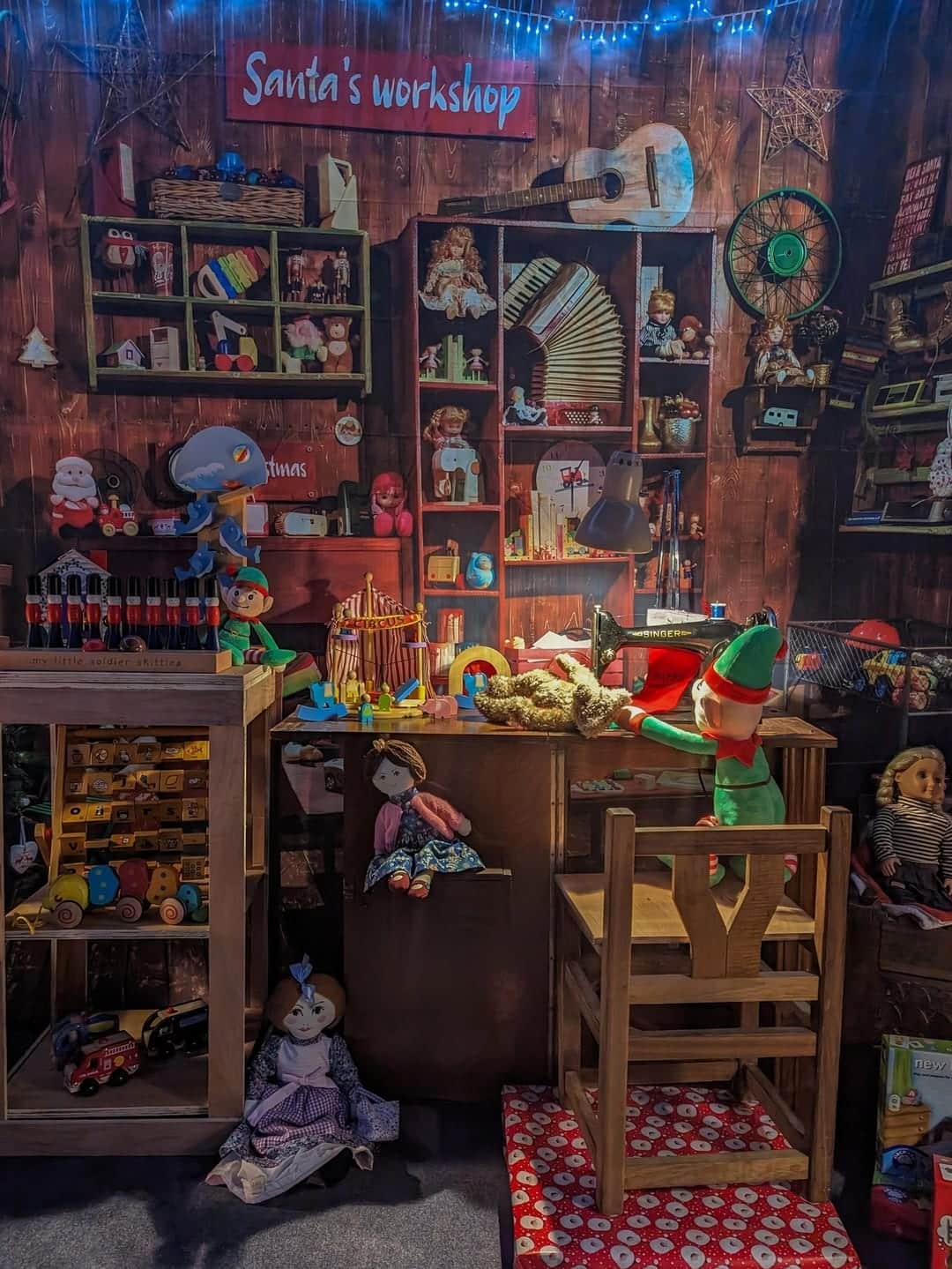 18 Santa’s Grottos in Dorset for Magical Christmas Memories